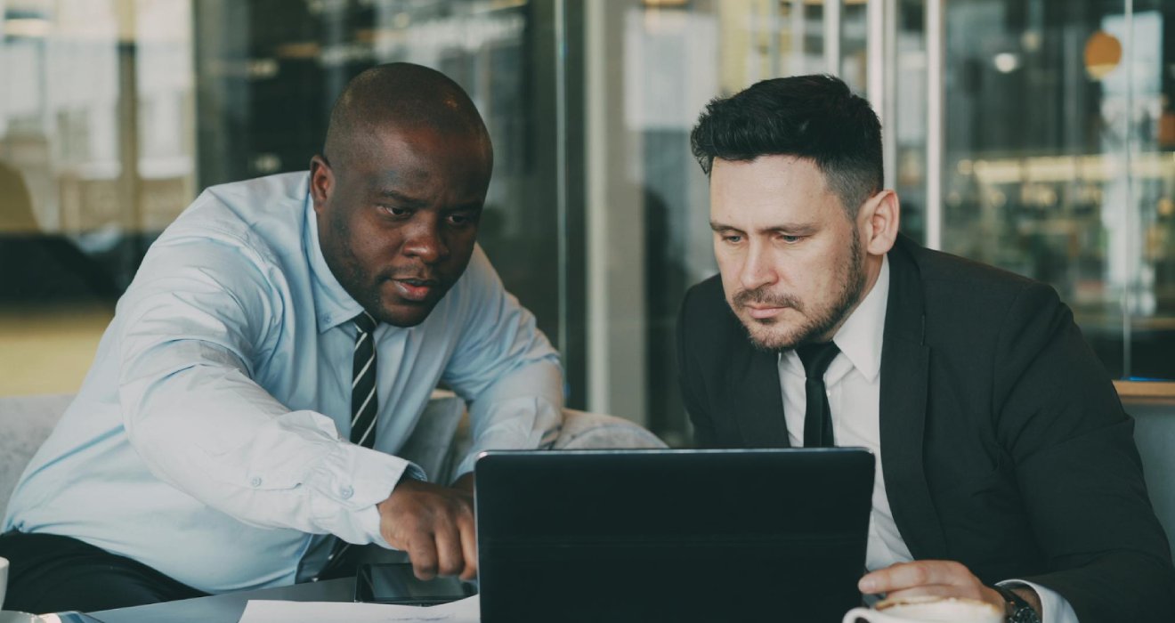 Visual Design – Luminous Apparel Associates