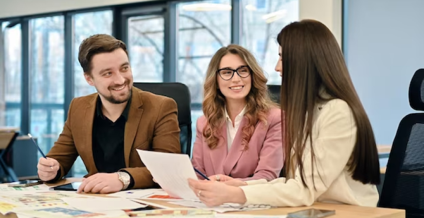 Research & Analysis – Luminous Apparel Associates